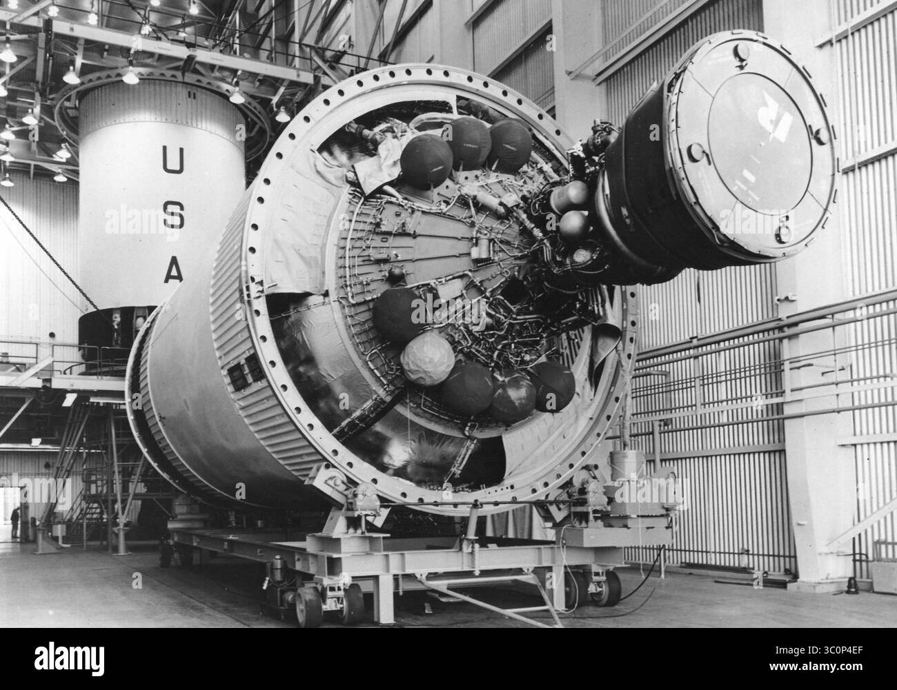 This Week in NASA History: First Extended-Duration Firing Test of the J ...