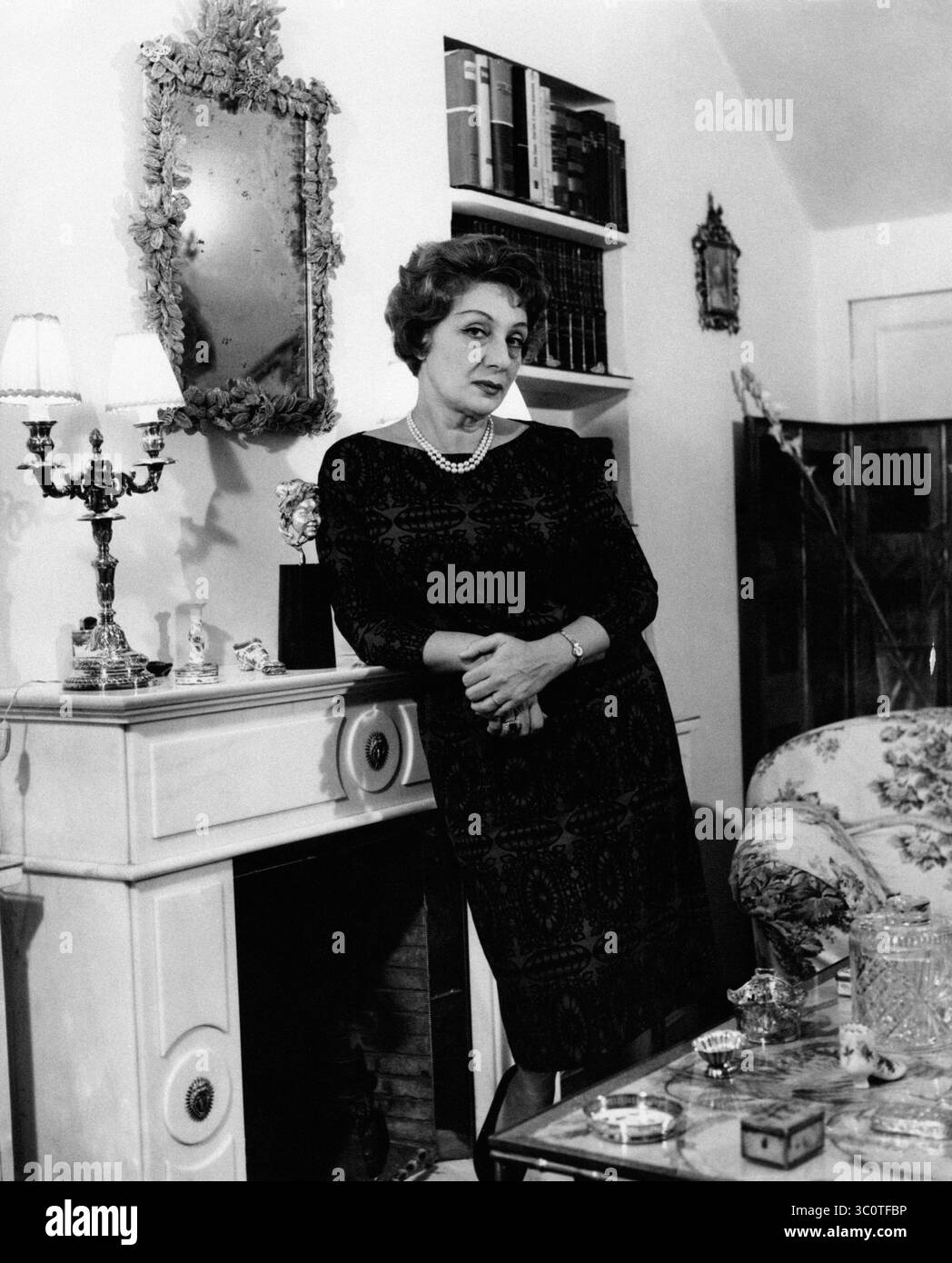 Italian actress Andreina Pagnani (Andreina Gentili) leaning on the ...