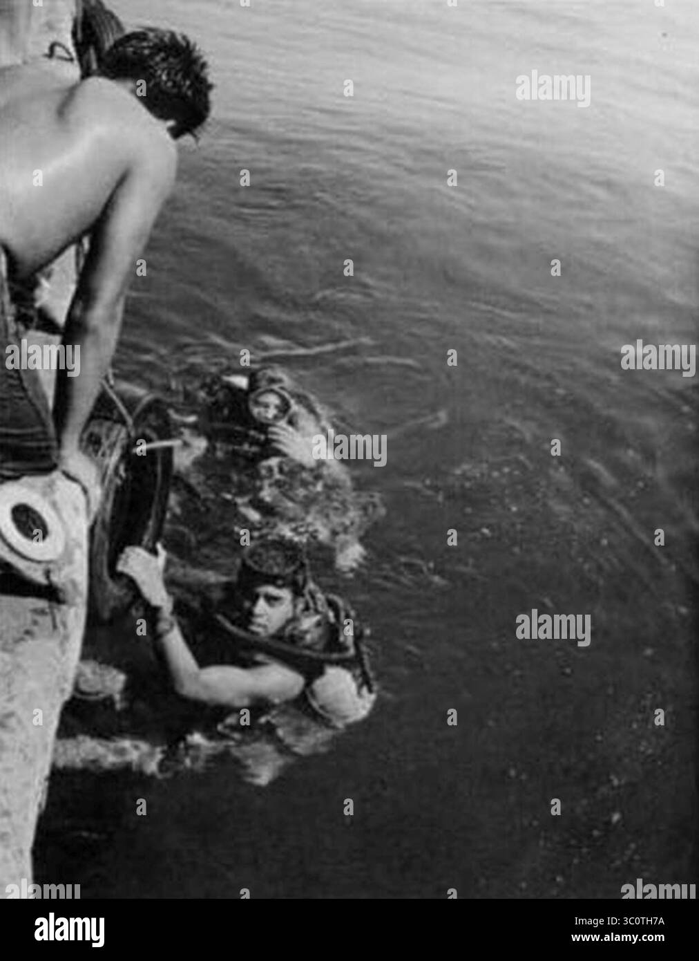 MCB 71 Underwater Construction team working at Chu Lai Stock Photo - Alamy