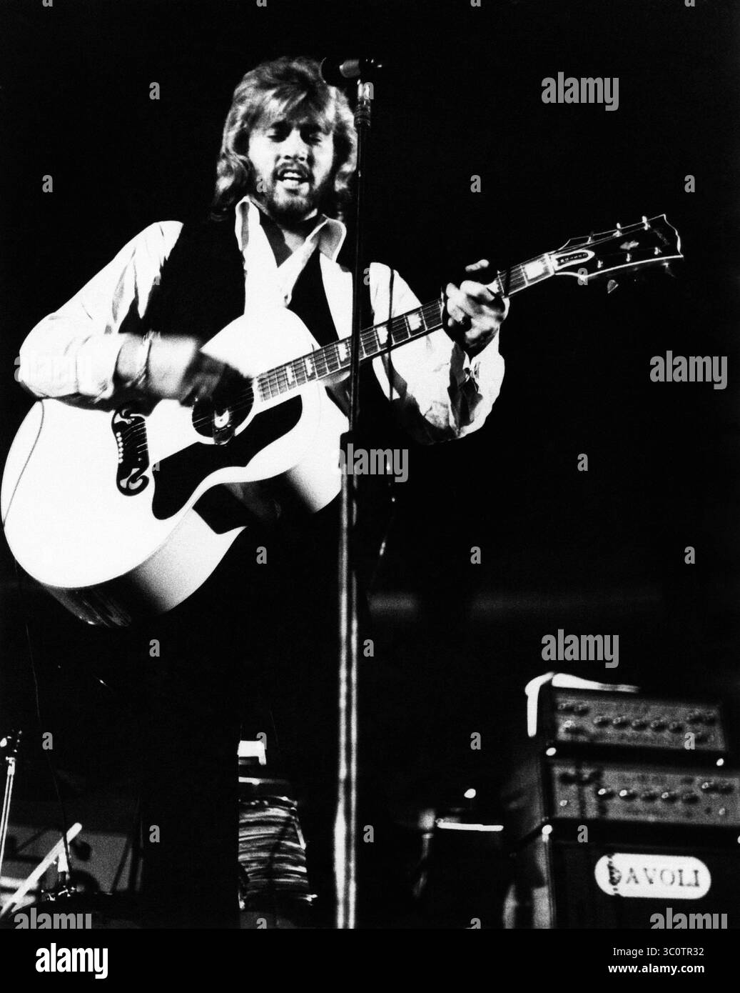 Bee gees 1970s hi-res stock photography and images - Alamy