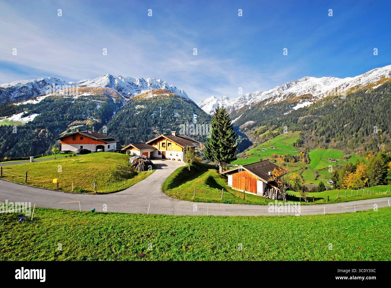 Alpine village architecture hi-res stock photography and images - Alamy