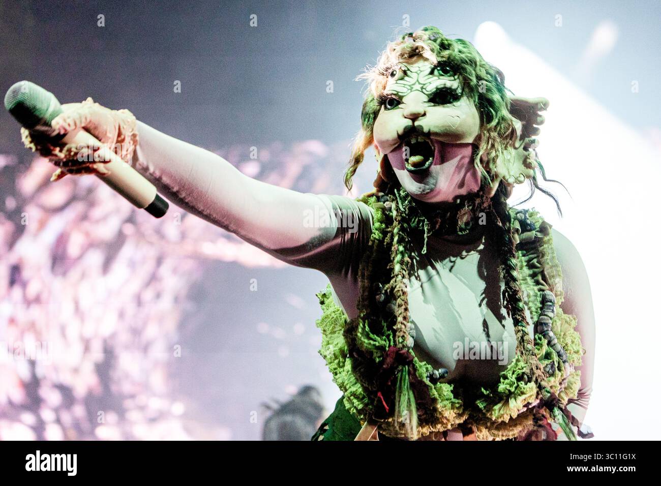 Melanie martinez italian concert hi-res stock photography and images ...