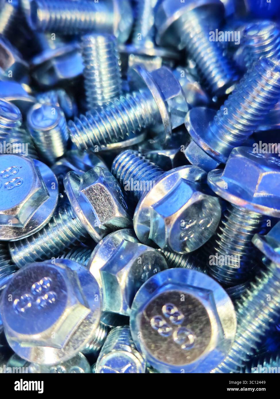 Flange hex bolts hi-res stock photography and images - Alamy