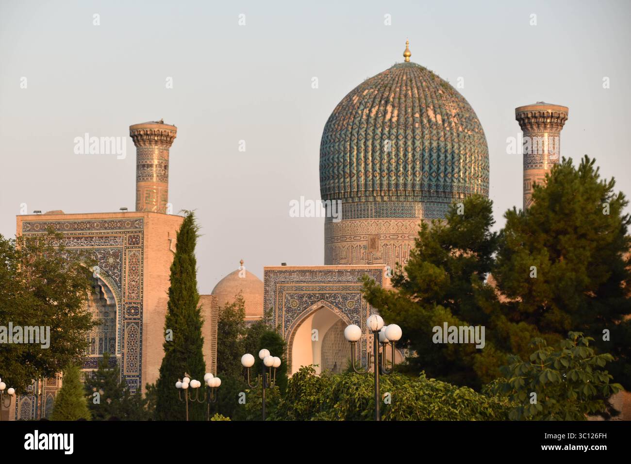 Beautiful islamic patterns uzbekistan hi-res stock photography and ...