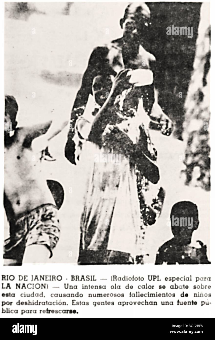 December 8, 2018 - (14/01/2019) Ante la ola de calor en RÃ­o de Janeiro, varias personas ...