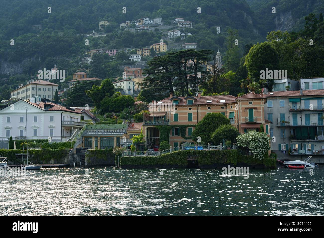 Como lake idyllic beach hi-res stock photography and images - Alamy