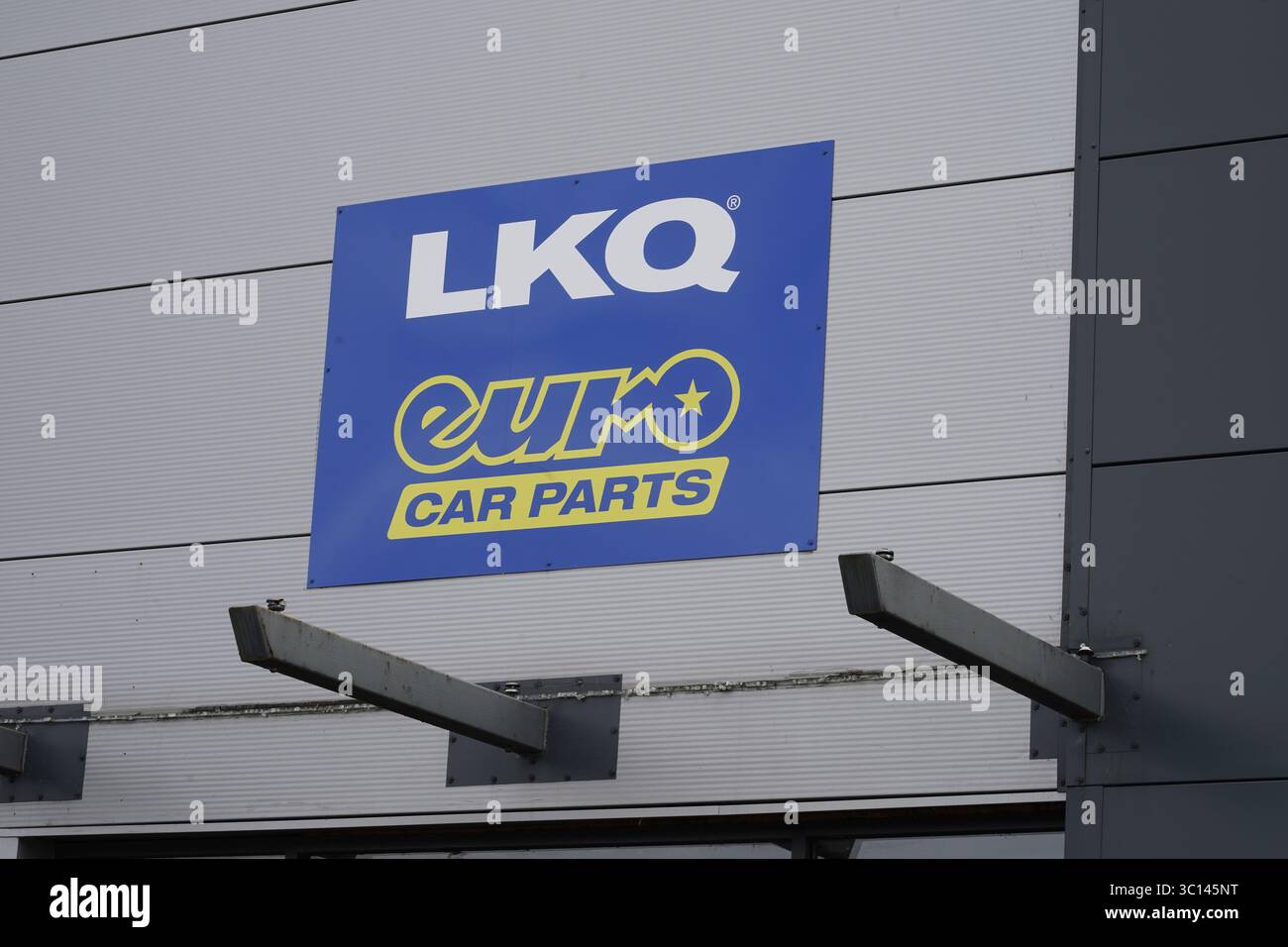 Lkq logo design hi-res stock photography and images - Alamy