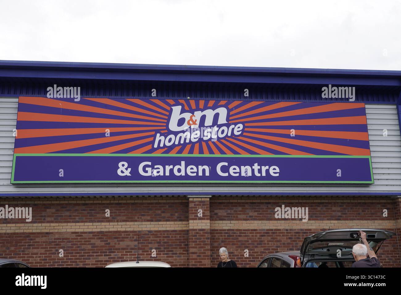 Home bargains logo hi-res stock photography and images - Alamy