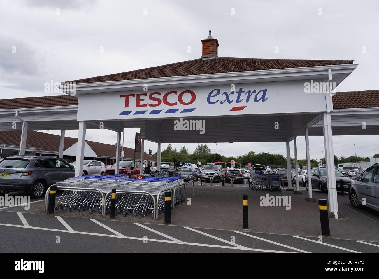 Tesco extra supermarket Corporate logo signs in Barnsley, South ...