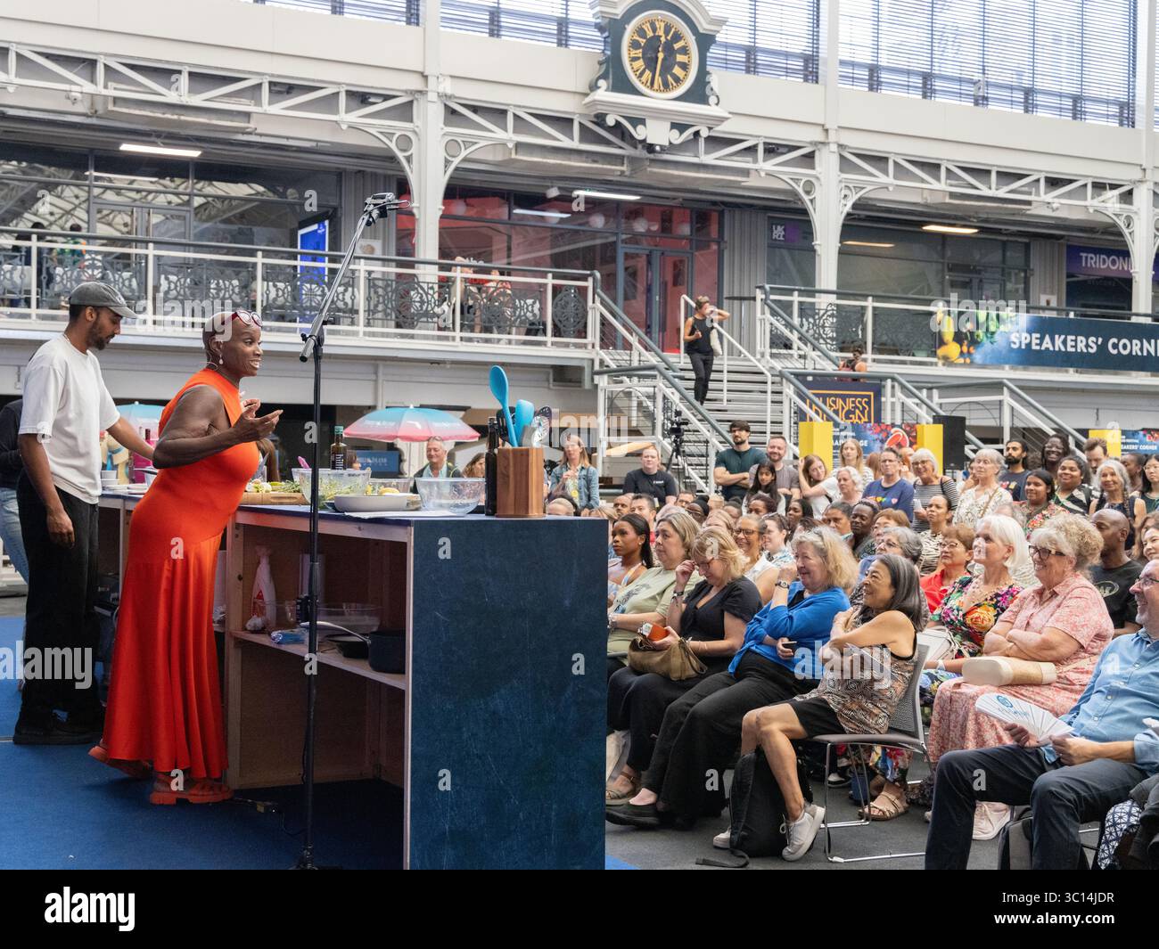 Andi oliver on stage hi-res stock photography and images - Alamy
