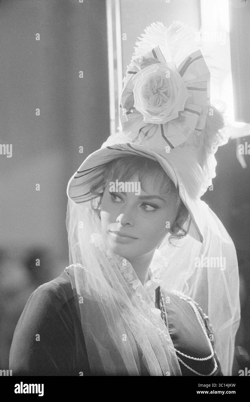 Italian actress Sophia Loren (Sofia Villani Scicolone) playing CathÃ ...
