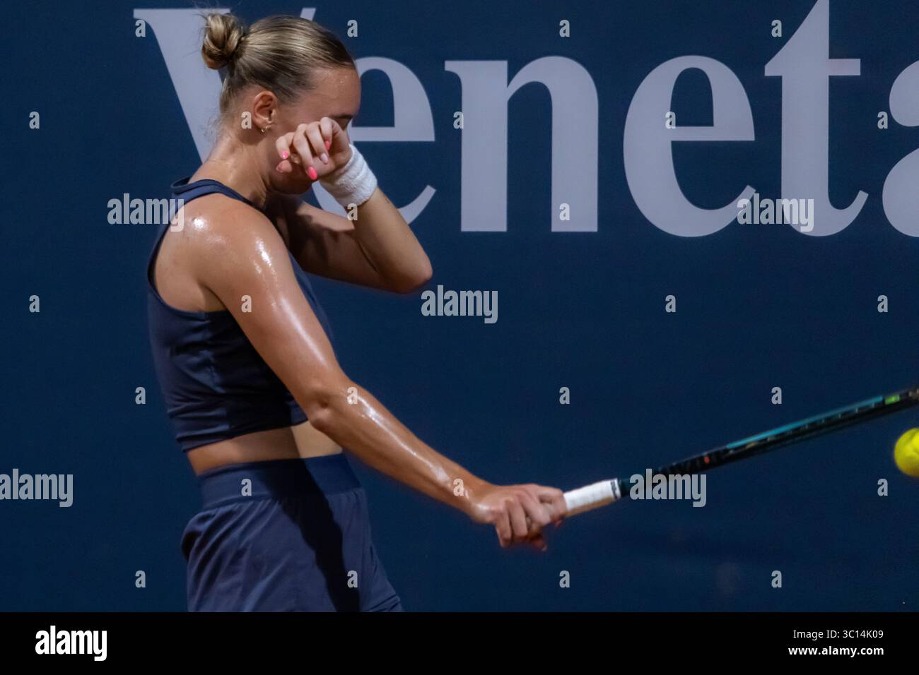 Anouk Koevermans beats Alice Rame 3-6 6-4 6-4 in Palermo Ladies Open ...