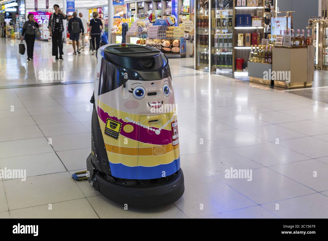 Cleaning airport grounds hi-res stock photography and images - Alamy