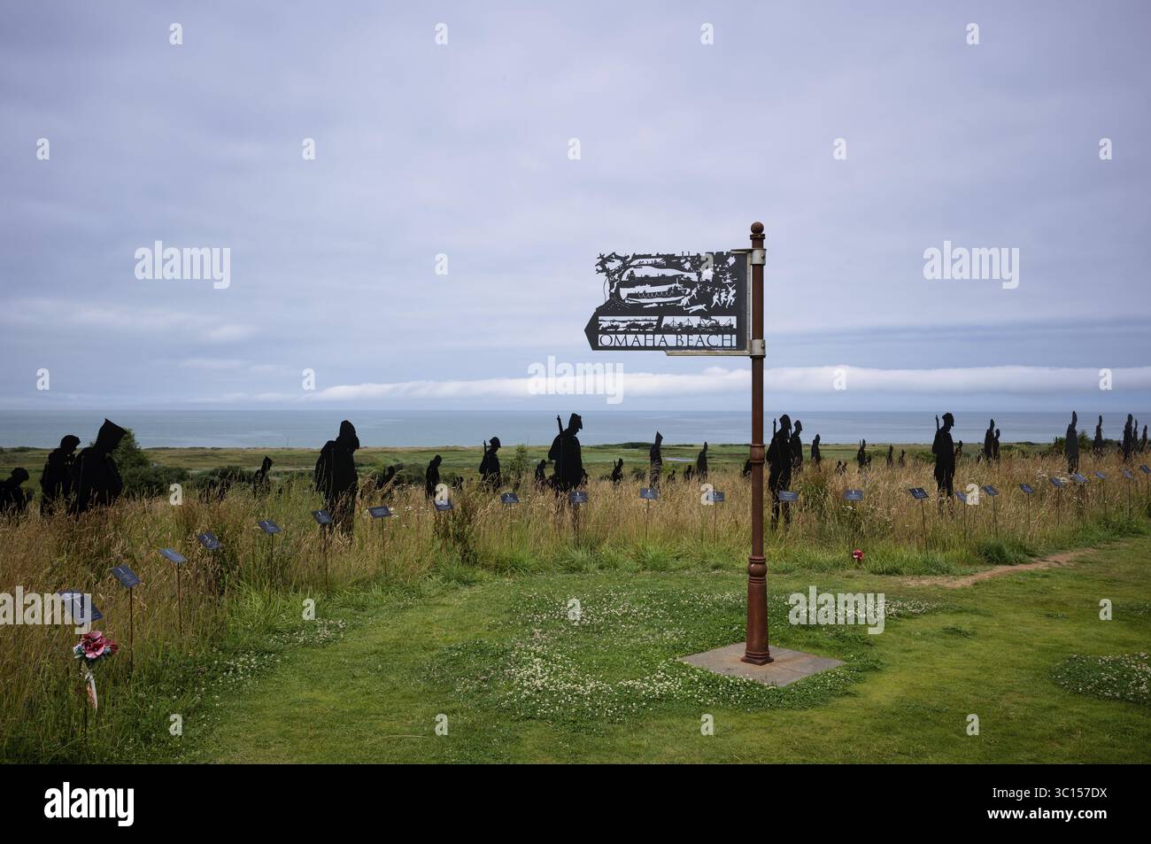 Installation, sign Omaha Beach, Standing with Giants, honours the ...
