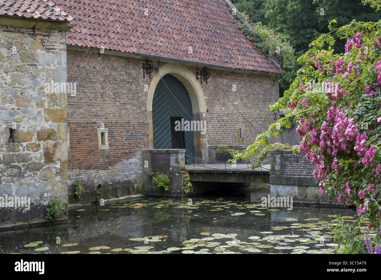 Drawbridge and gatehouse moated castle Haus Welbergen, Ochtrup ...