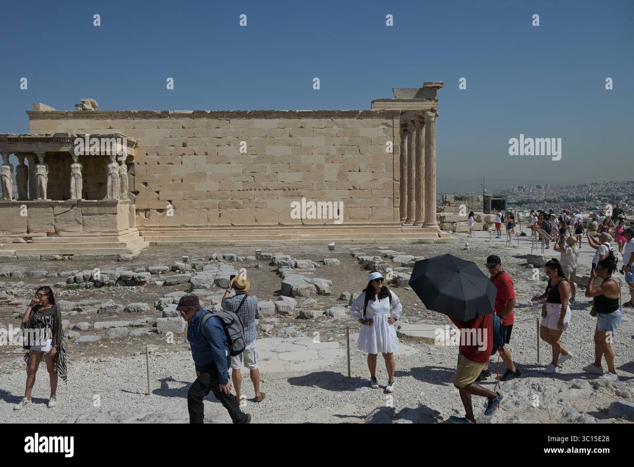 The Acropolis of Athens is shut as the worst heatwave of the season ...