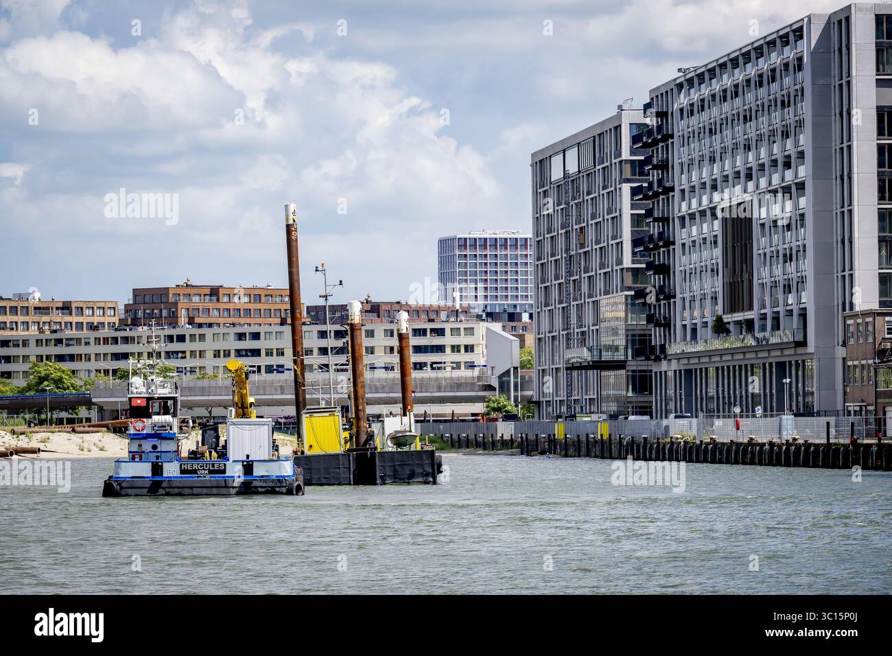 ROTTERDAM - The Rotterdam Rijnhaven is being made shallower by boskalis ...