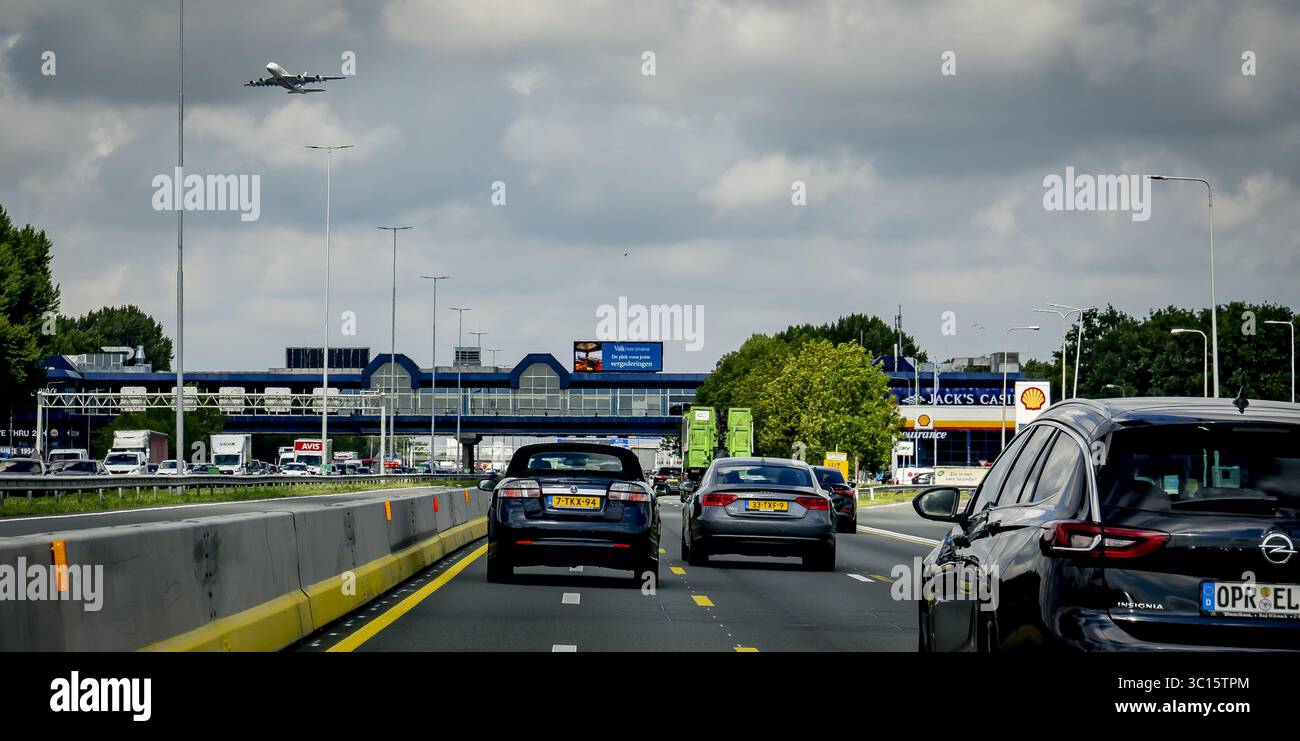 A4 - traffic jam on the highway and a plane flying overhead ANP ...