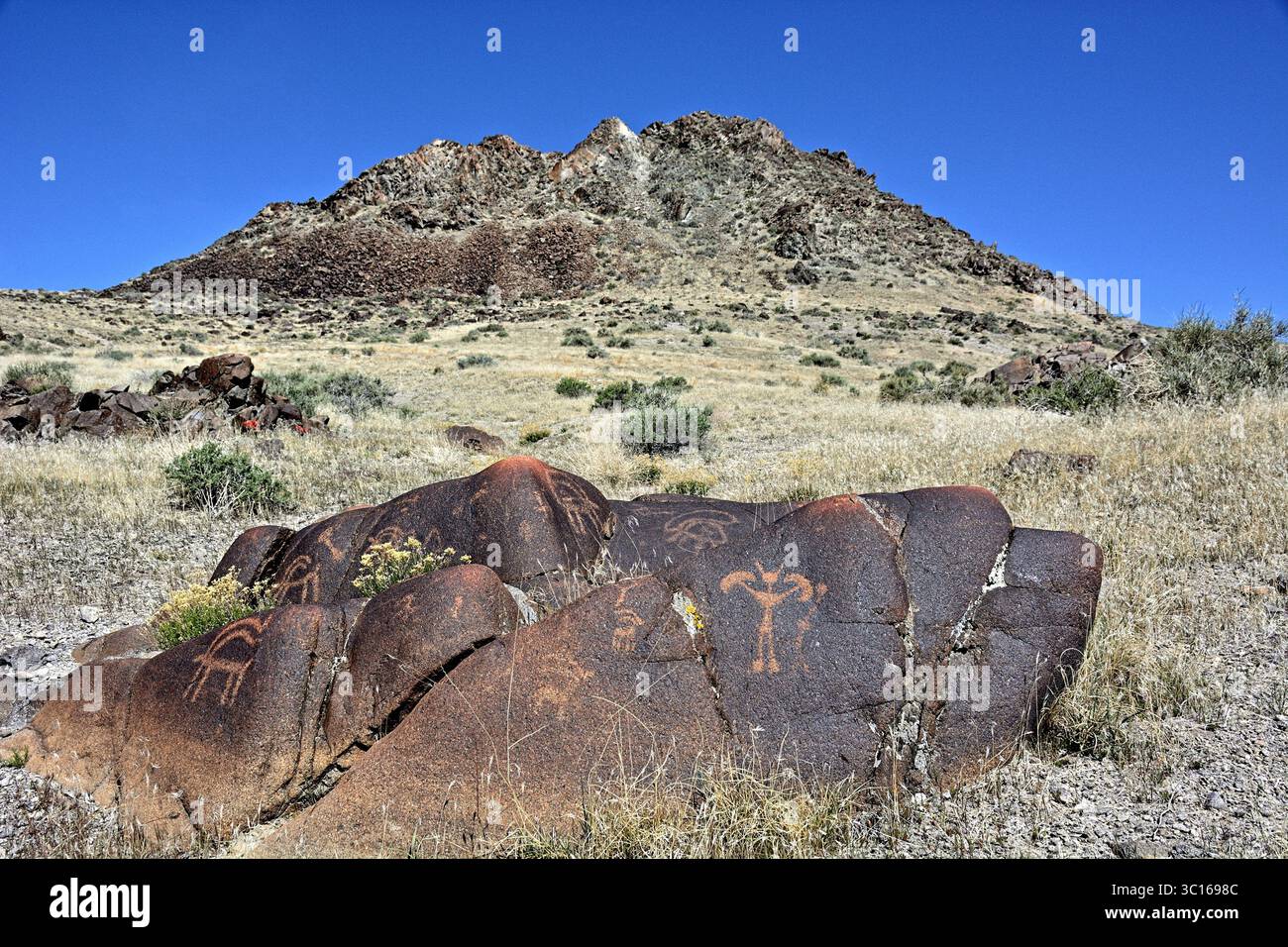 Cheerleader petroglyph hi-res stock photography and images - Alamy