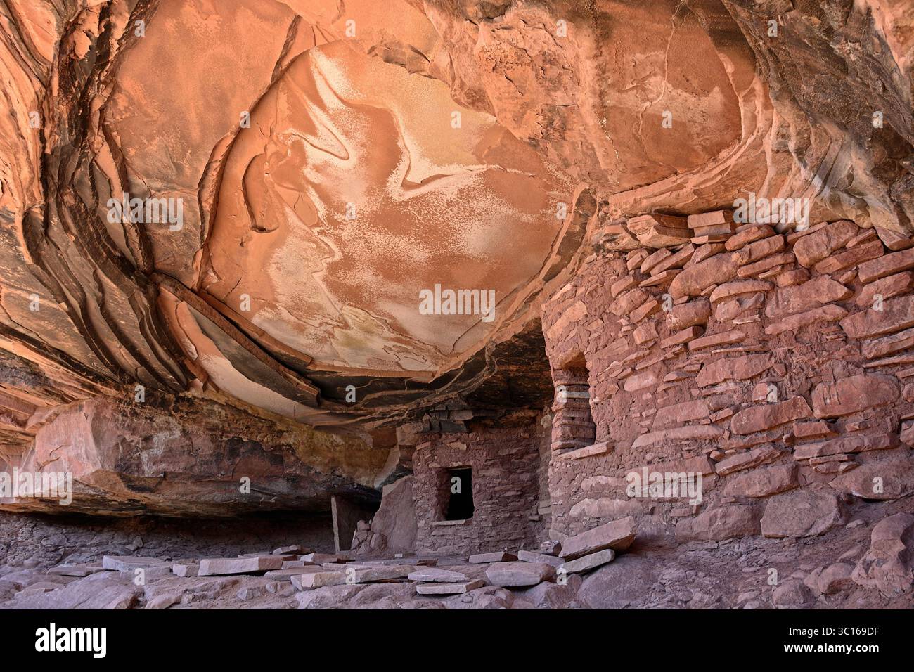 Fallen roof ruin landscape hi-res stock photography and images - Alamy