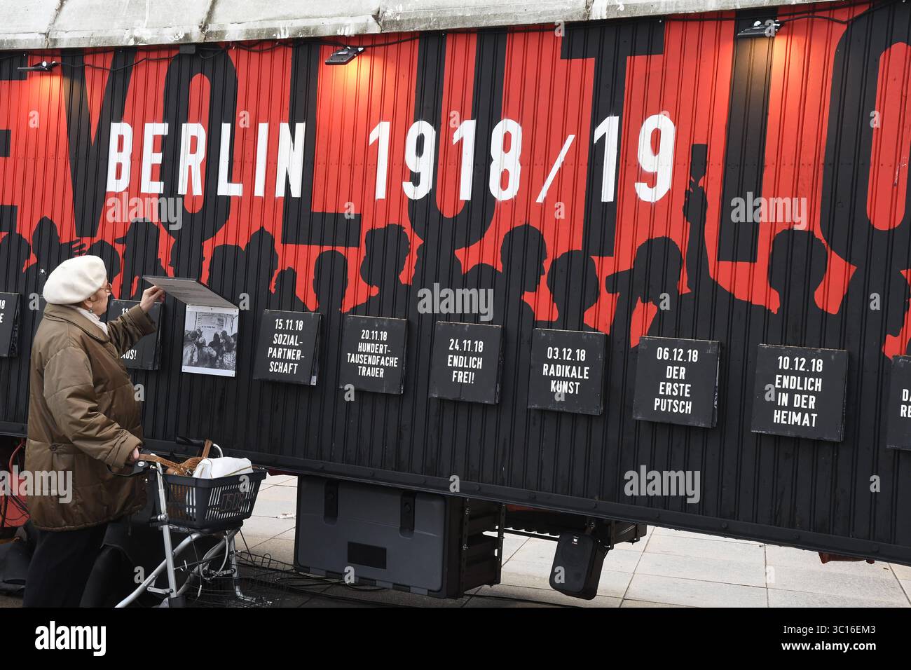 Berlin /Germany . 05 March 2019. 1000 revolutation Eldlery lady looks ...