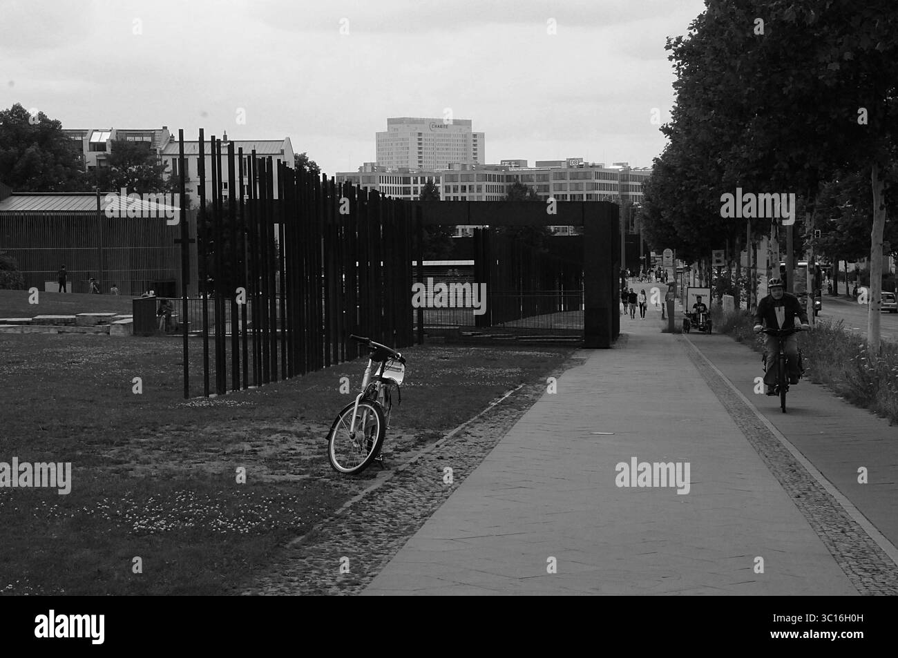 BERLIN/GERMANY/DEUTSCHLAND/ 11.jULY 2018 .Visitors at Bernauer Strasse ...