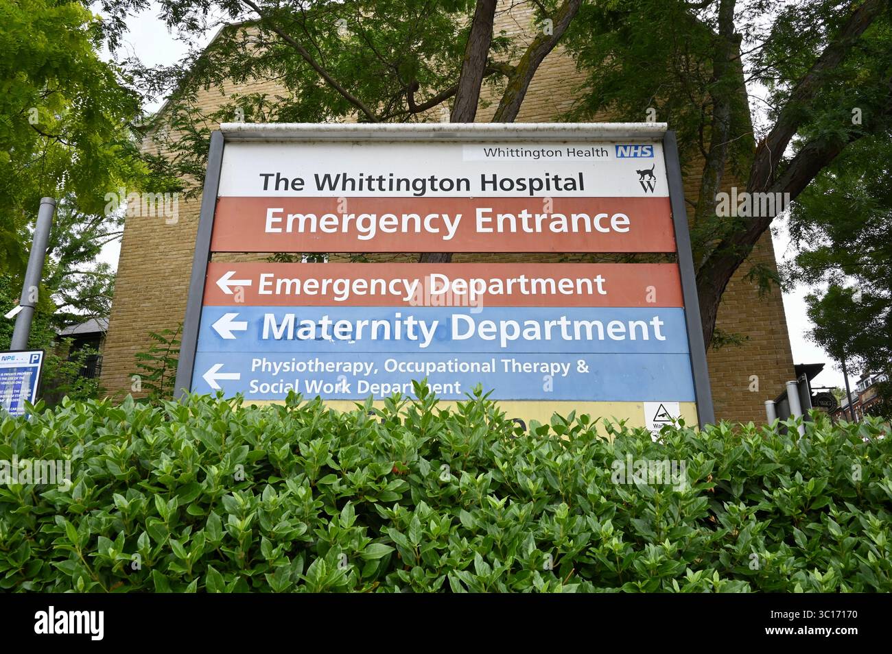 Whittington Hospital Sign, The Whittington Hospital, Archway, London ...