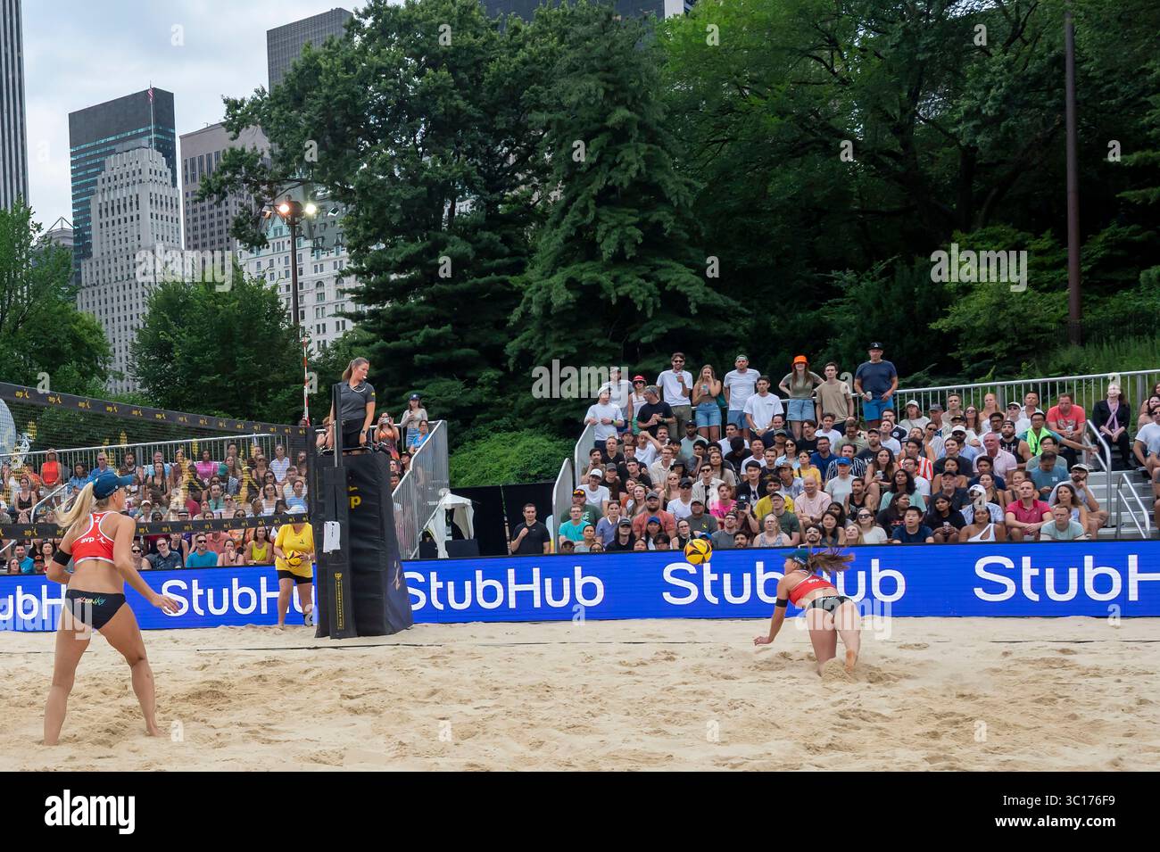 Kristen Nuss of Austin Aces seen in action during AVP Professional ...