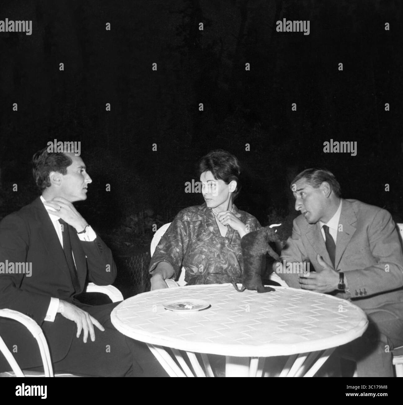 Italian actor Renato Rascel (Renato Ranucci) loughing and joking with ...