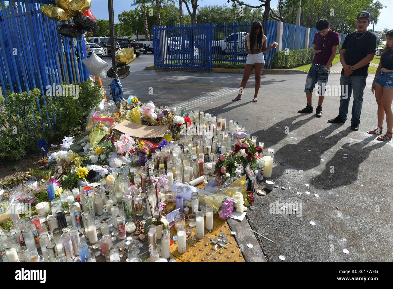 Xxxtentacion hi-res stock photography and images - Alamy