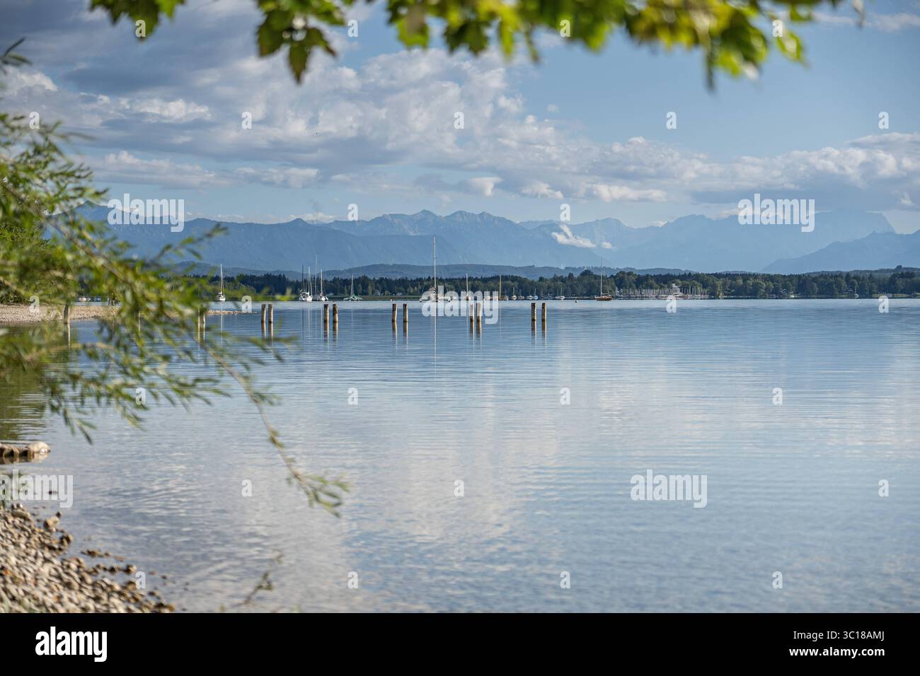 21.07.2025 / Starnberger See Würmsee mit Alpenpanorama, Erholungsgebiet ...