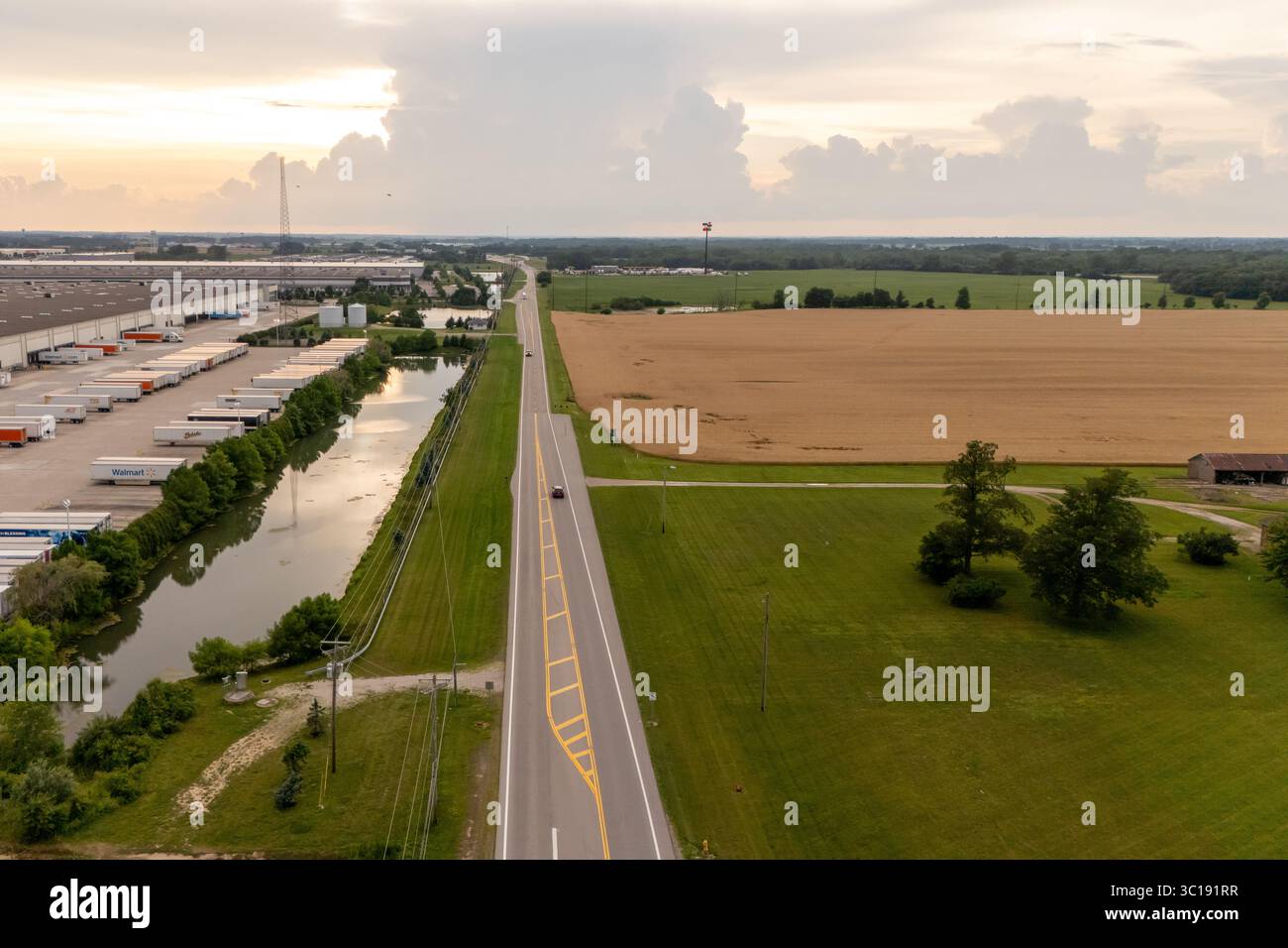 Serene river scene showcases hi-res stock photography and images - Alamy