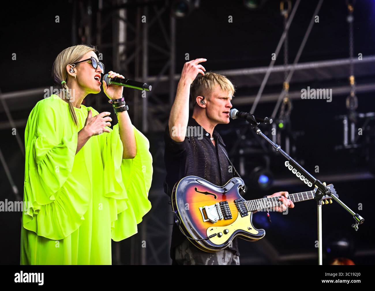 Berlin Lollapalooza Berlin 2025, 13.07.2025 Die Band Mother Mother ...