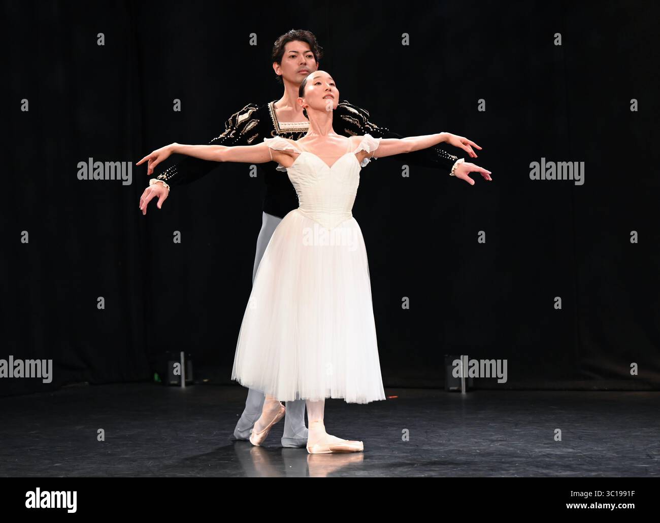 A preview of Giselle by The National Ballet of Japan at the Royal Opera ...