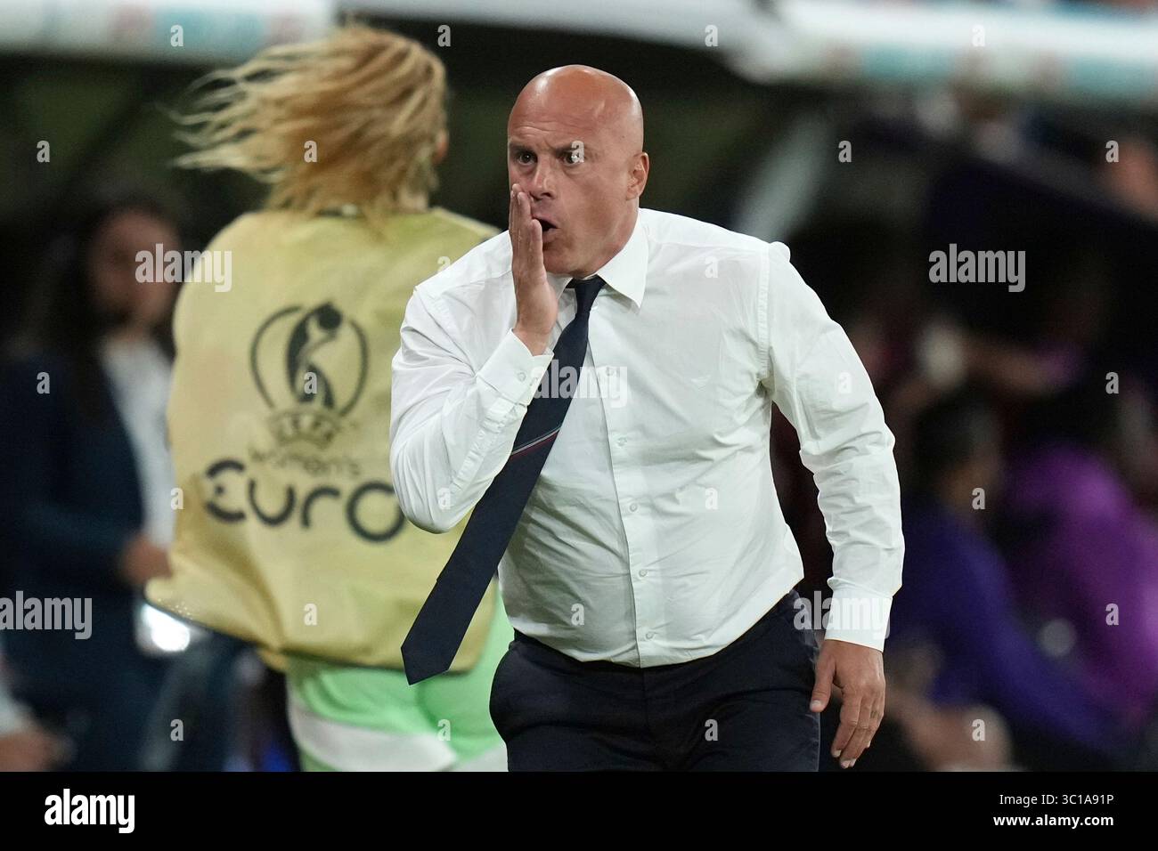 Italy head coach Andrea Soncin reacts during the Women's Euro 2025 ...