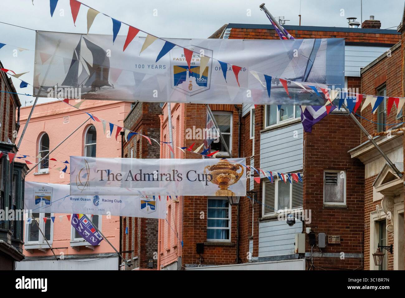 Admiral’s Cup 2025: Cowes -Banners and bunting line Cowes High Street ...