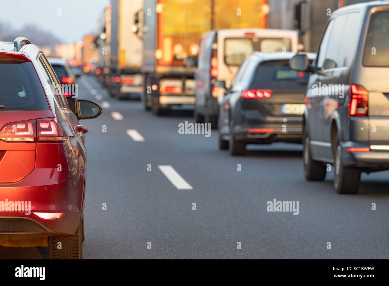 Highway lane painting hi-res stock photography and images - Alamy