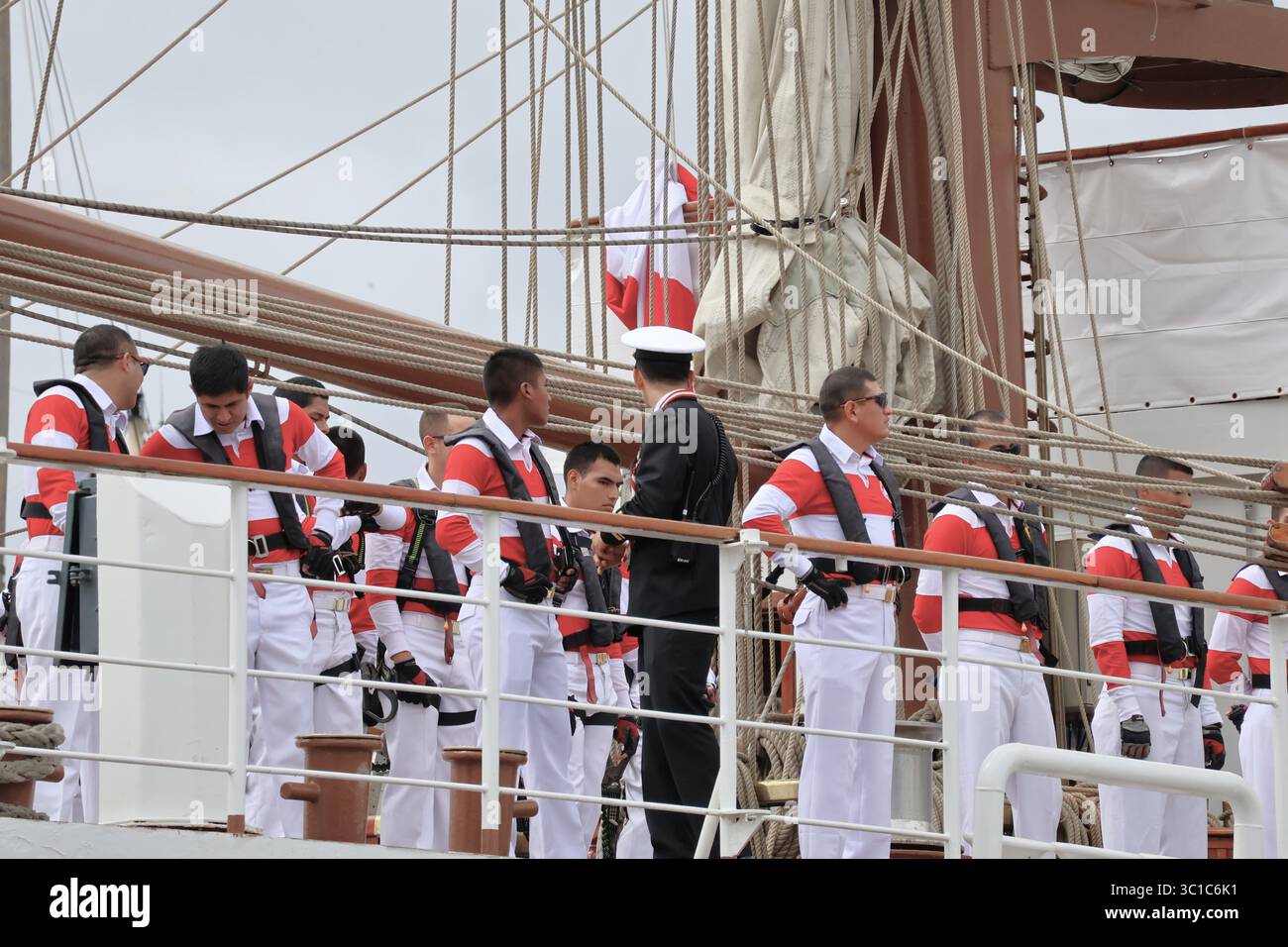 Aberdeen 22nd July 2025 Scotland,Bap Union Tall Ship Crew Preparing for ...