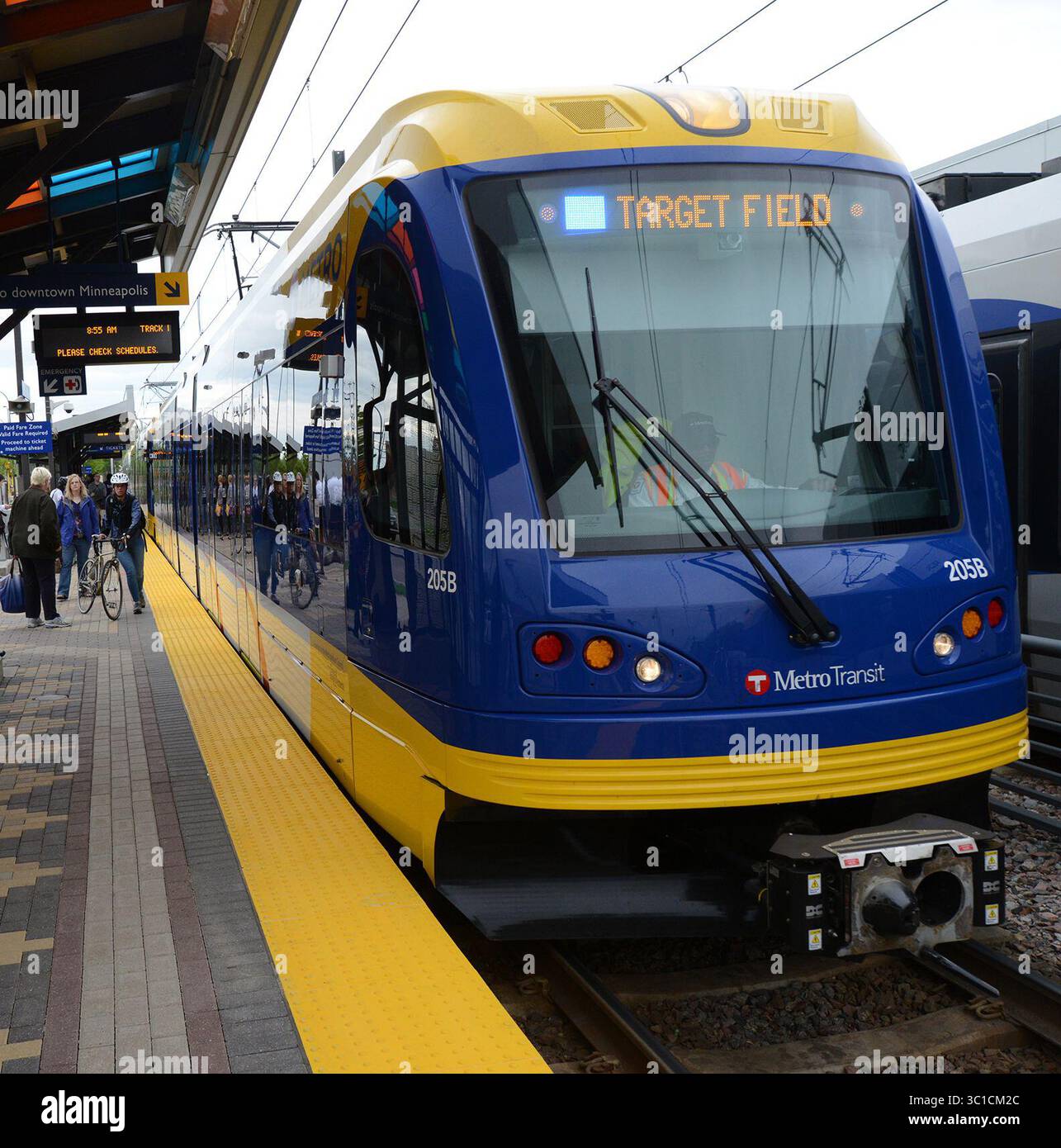 May 17, 2013 - Minneapolis, Mn, U.S. - The Hiawatha Light Rail Line is ...
