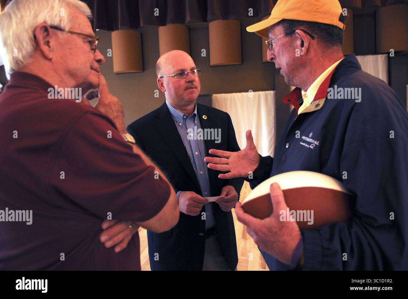 Road kill minnesota hi-res stock photography and images - Alamy