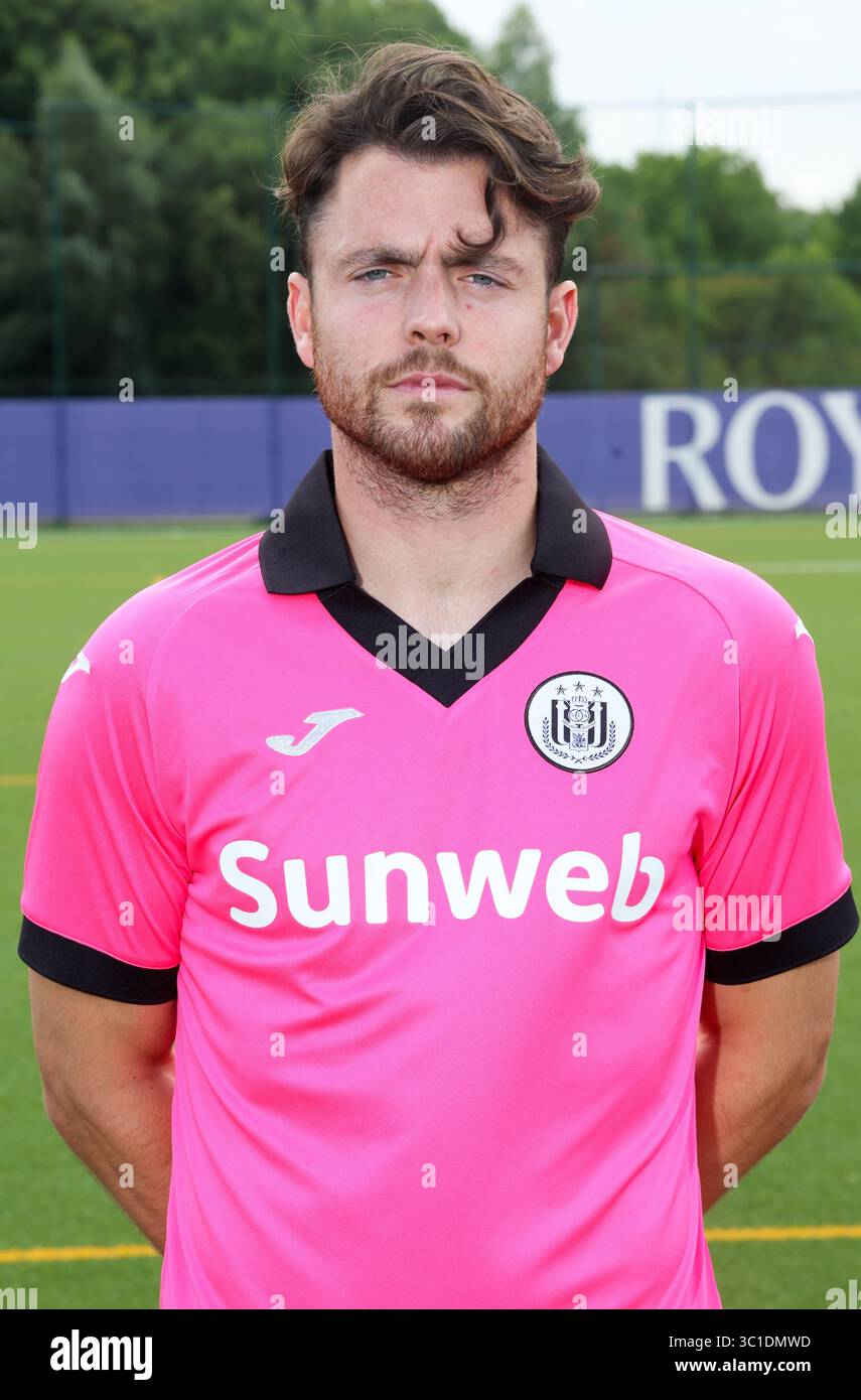 Brussels, Belgium. 22nd July, 2025. Anderlecht's goalkeeper Colin ...