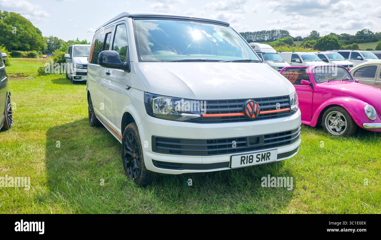 Transporter t28 startline hi-res stock photography and images - Alamy