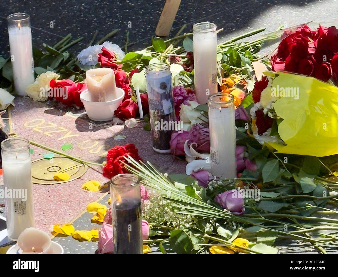 Ozzy osbourne memorial hi-res stock photography and images - Alamy