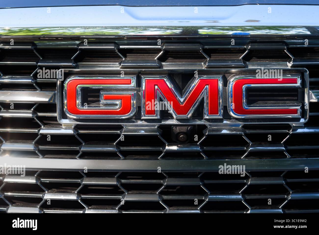 Gmc vehicle brand logo hi-res stock photography and images - Alamy