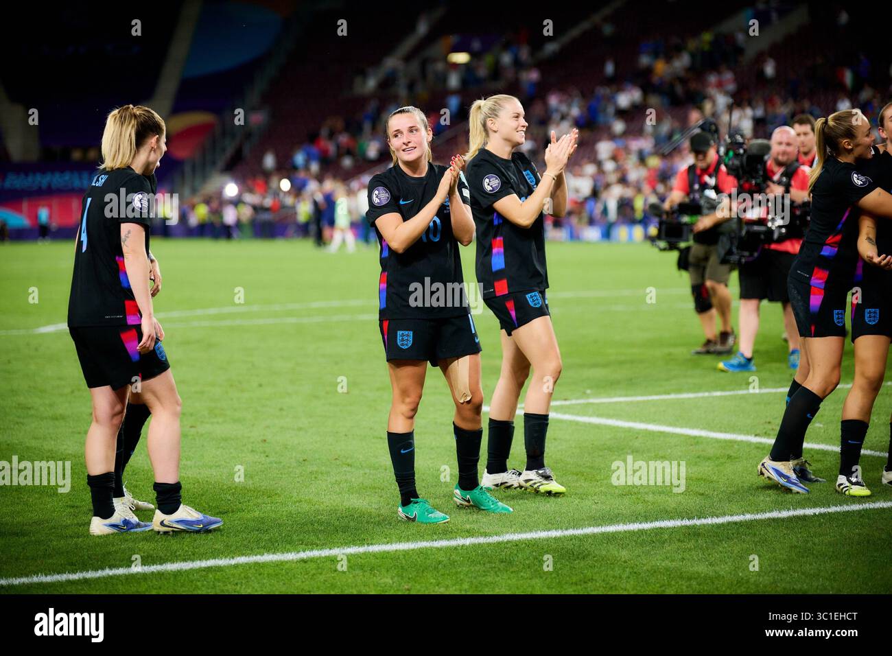 Ella toone england 2025 hi-res stock photography and images - Alamy