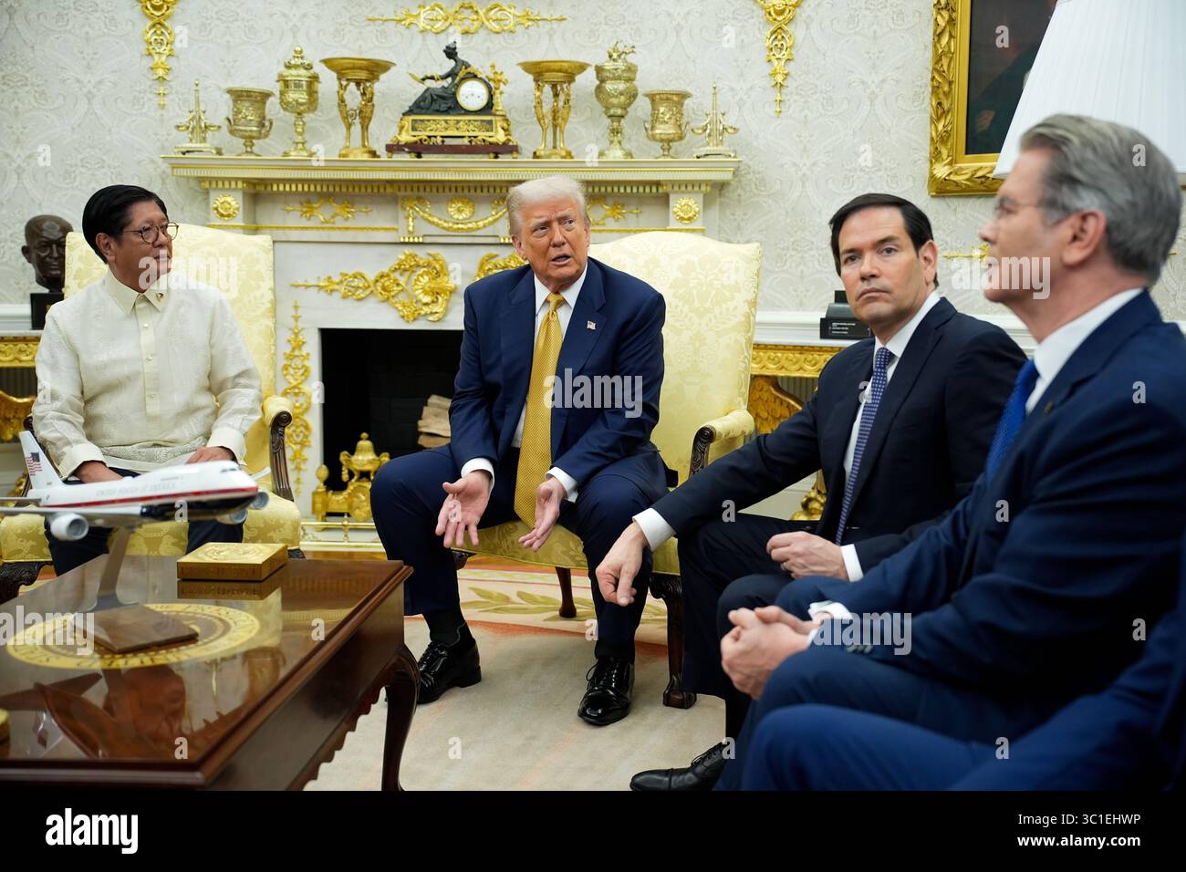 United States President Donald J Trump meets with Philippine President ...
