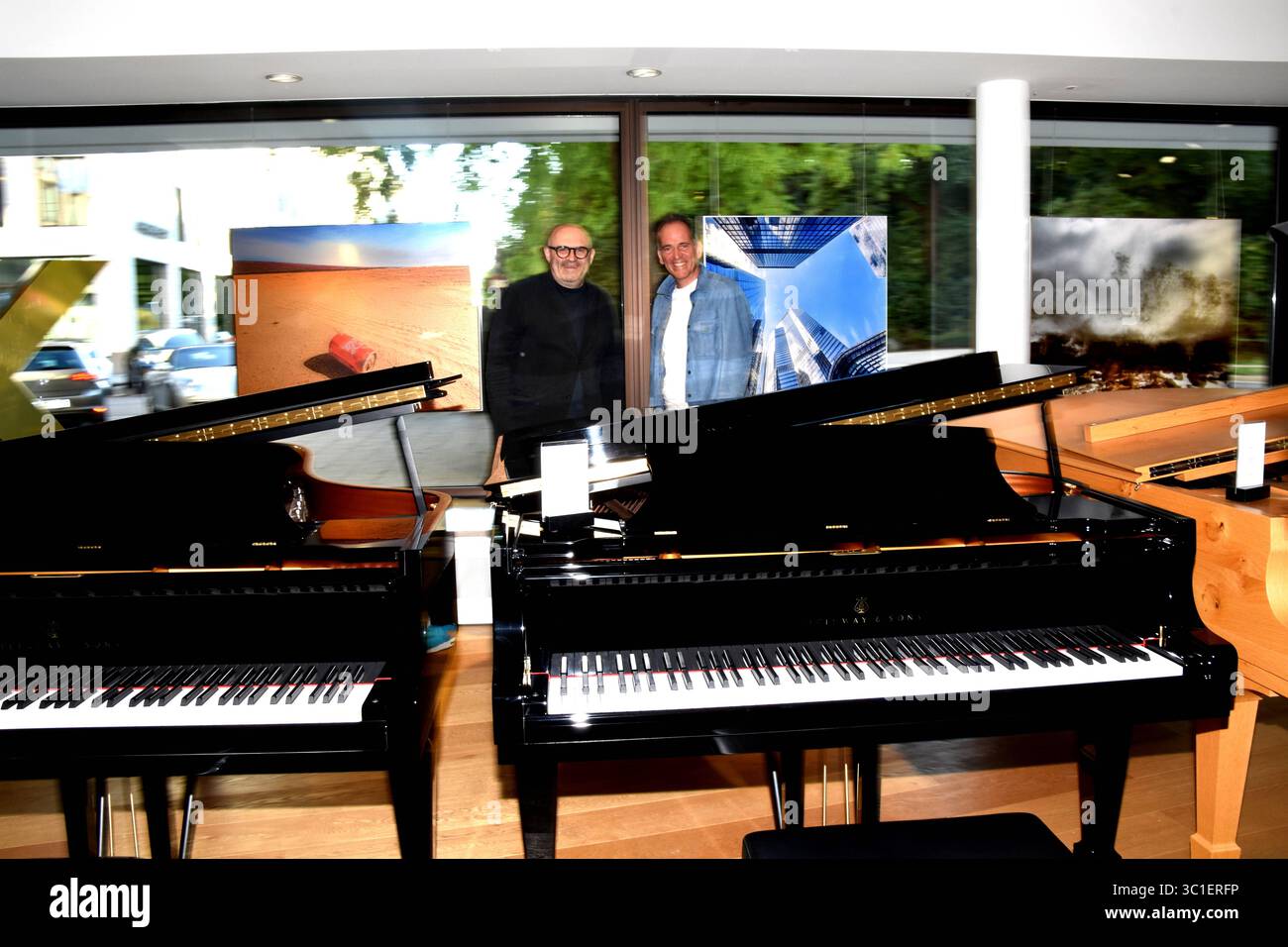 Joe Plakinger Gastgeber Steinway und Sons Muenchen Ares Yannakopoulos ...