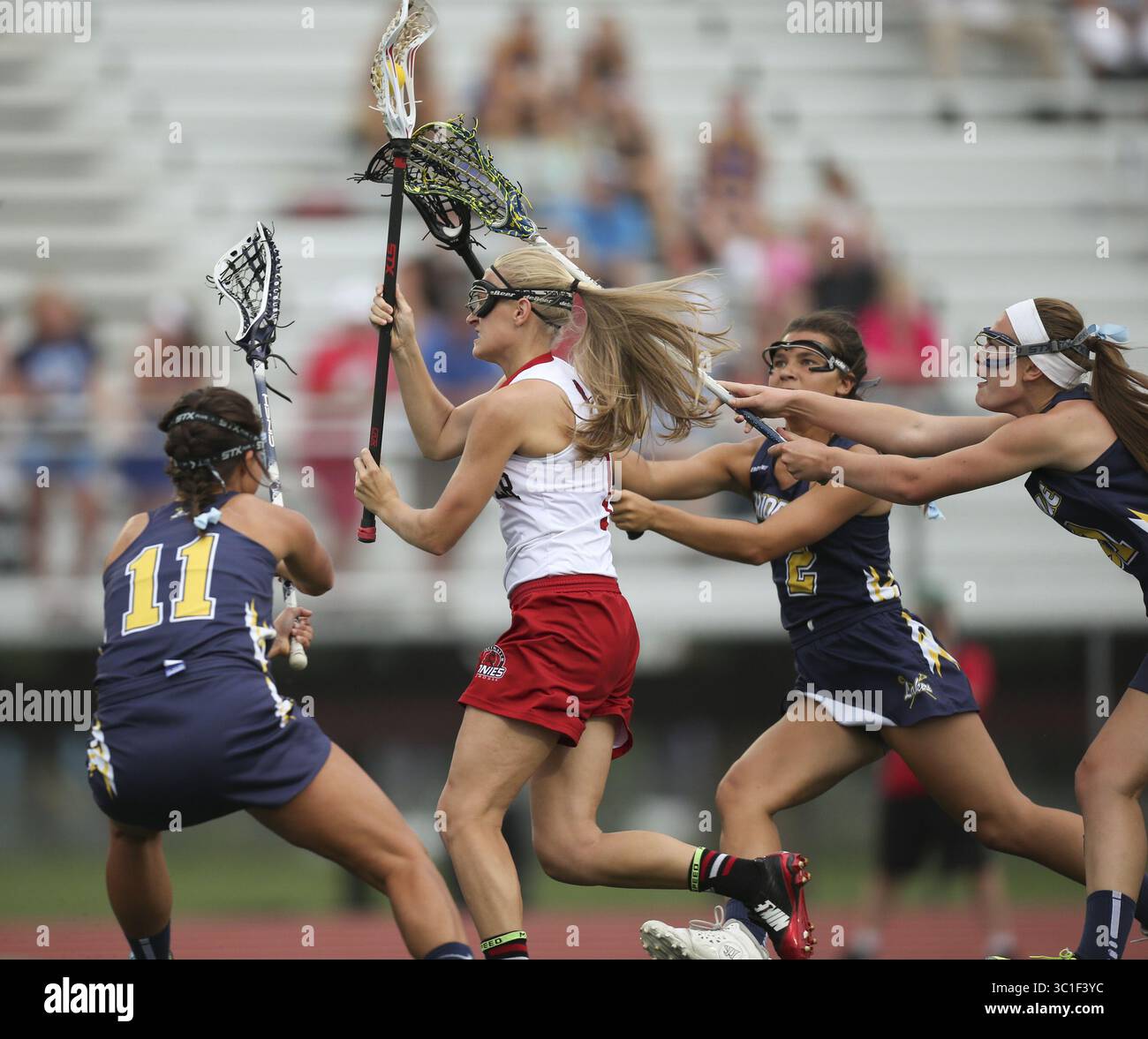 Sarah pierson hi-res stock photography and images - Alamy