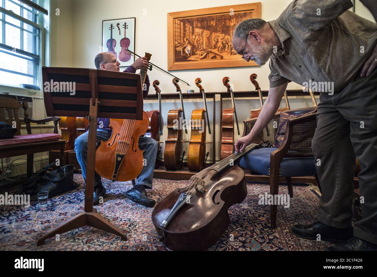 Andrew givens hi-res stock photography and images - Alamy