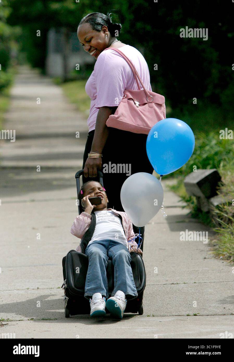 Talia bennett hi-res stock photography and images - Alamy